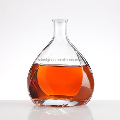 China Hot Stamping Super Flint Glass Bottles for Vodka Whisky in Manufacturing Process for sale