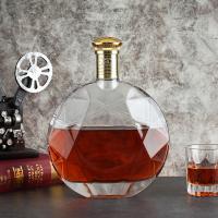 China Super Flint Glass Bottle 700ml/750ml Capacity for Top-Grade Vodka Whisky Tequila Gin for sale