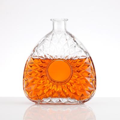 China Customizable Sealing Type 250ml 750ml Clear Glass Whisky Bottle for Customized Products for sale