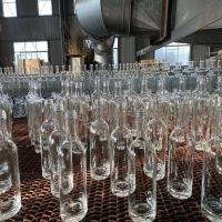 China Transparent Extra Flint Whisky Bottle 700ml 750ml 1L Standard Transparent Glass Bottle for sale