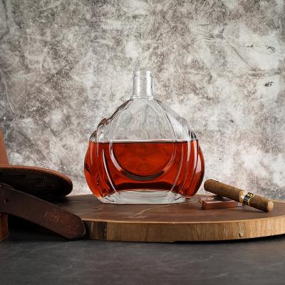 China Customized 500ml 750ml 35cl 50cl 75cl Glass Bottles With Screw for Vodka Whiskey Brandy for sale
