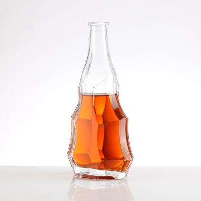 China Super Flint Glass 500ml Mini Vodka Bottle Top Choice for Gin Vodka Liquor Gift Set for sale