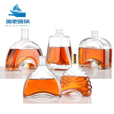 China Custom Design 700ml 750ml Extra Flint Metallic Gold Champagne Glass Bottle for Liquor for sale