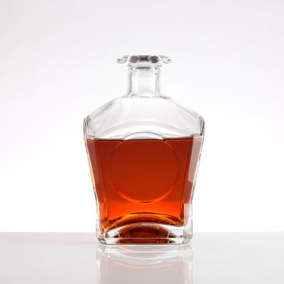 China Customized 500ml 750ml Clear Empty Glass Bottle for Gin Whiskey Liquor Brandy Vodka Wine for sale