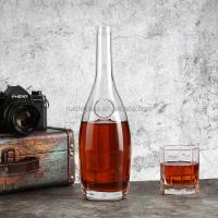 China Exquisite Custom Design 300ml 500ml Vodka Whiskey Glass Liquor Bottle for Supply for sale