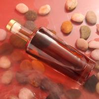 China 500ml Custom Design Glass Bourbon Whiskey Bottle with Aluminum Plastic PP Collar Cap for sale