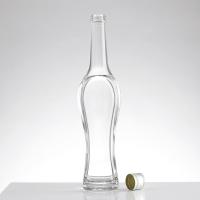 China 375ml 700ml Square Glass Bottle for Gin Rum Vodka Enhance Your Drinking Experience for sale