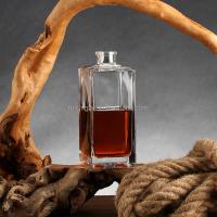 China Top Grade 500ml Whisky Glass Bottles with Cap Smooth and Sophisticated Design for sale