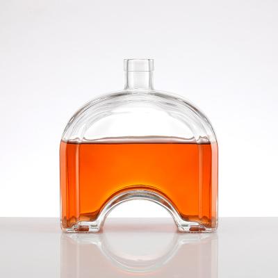 China Industrial Beverage 500 ml 700 ml 750 ml 1000 ml Luxury Whiskey Glass Bottle with cork for sale
