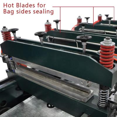 China Nonwoven 700mm Kraft Paper Bag Making Machine 3000kg Bubble Poly Mailer for sale