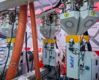China Premium 5-Layer 32: 1 L/D Ratio 5-Sets Dosing Plastic Film Layers Blowing Machine for sale