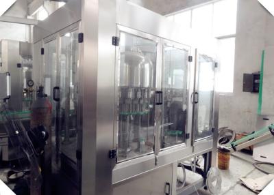 China CO2 Carbonated Beverage Filling Machine , Electric Carbonated Drink Canning Machine for sale