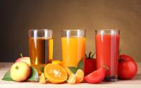 China Stainless Steel Beverage Filling Machine 4 In 1 Hot Filling Electric Driven for sale