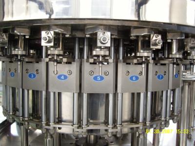 China Automatic Glass Bottle Sparkling Water Carbonated Drink Filling Machine SUS304 Material for sale