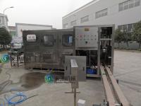 China Electric 5 Gallon Water Filling Machine For Soda Barrel 3 Pcs Heads 450BPH for sale