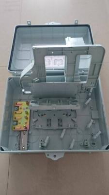 China 1x32 Optical Fiber Distribution Box Wall Mounted Optical Termination Box for sale