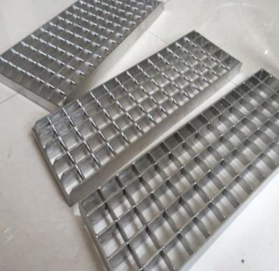 China Corrosion Resistant Stainless Steel Grating White Silver for sale