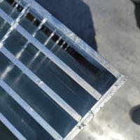 China Hot Dip Galvanized Carbon Q235 Steel Metal Grating for Plant Platform and Drainage for sale