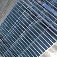 China Hot Dip Galvanized Carbon Q235 Steel Metal Grating for Plant Platform and Drainage for sale