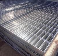 China Stainless Steel Metal Grating 30mm Bearing Bar Pitch 100mm Cross Bar Pitch for sale