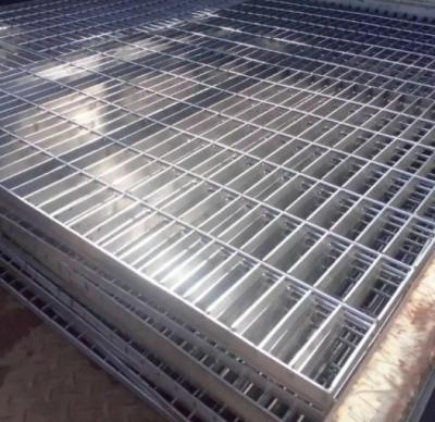 China Stainless Steel Metal Grating 30mm Bearing Bar Pitch 100mm Cross Bar Pitch for sale