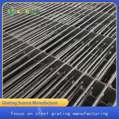 China Hot Dip Galvanized Steel Grating Grid Floor 1000mm x 2000mm for Duck Cage for sale