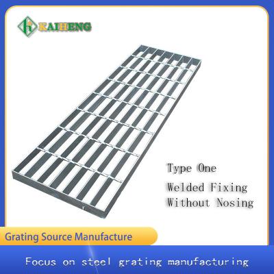 China Welded Steel Grate Stair Treads 30mm Bearing Bars Pitch for Industrial Ladder Steps for sale