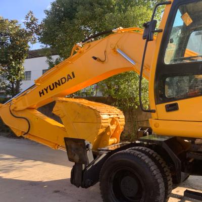 China HYUNDAI 210W-7 Old Wheel Excavator , Used Construction Equipment 124KW For Mining for sale