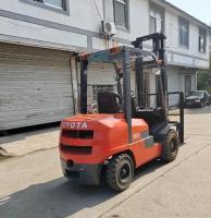 China Compact Internal Combustion Used Toyota 30 Forklift 3 Ton Capacity CE Certified for sale