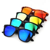 China Fashion Full Frame Sunglasses Women Retro Light Weight With Uv400 for sale