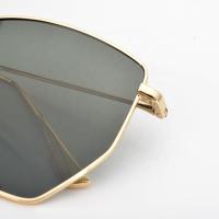 China Polarized Lifestyle Sunglasses Stainless Steel Material Good Corrosion Resistance for sale