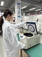 China Compact Size Desktop High-speed Refrigerated Centrifuges Max 12-10ml for sale