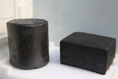 China Black Plastic Refractory Material for Fireplace & Ladle Maintenance - High Heat Mortar Up to 1800°C for sale