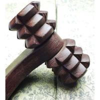 China Handheld Wooden 4 Wheels Rollers Massager Your Ultimate Cellulite Removal Solution for sale
