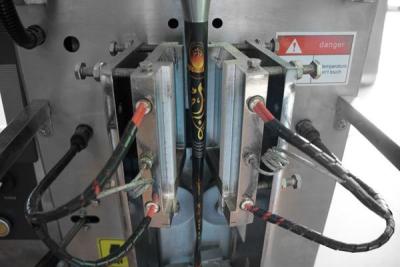 China 99% high accuracy Autompatic tomato ketchup /fruit juice/Water packing machine manufacturing factory price for sale