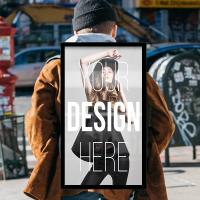 China 21.5 Inch Digital Backpack Billboard Advertising Player with 1920x1080 Resolution and 500-1000 nits Brightness for sale