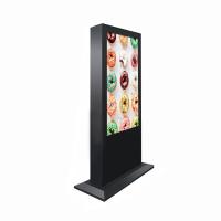 China 82 Inch 4K Outdoor Bus Stop Interactive Kiosk with 2000-3000 Nits Brightness and Weatherproof Design for sale