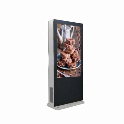 China 82 Inch 4K Outdoor Bus Stop Interactive Kiosk with 2000-3000 Nits Brightness and Weatherproof Design for sale