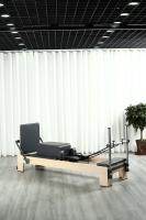 China Adjustable Maple Wood Pilates Reformer U+PL001G with Ergonomic Carriage for sale