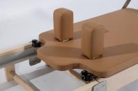 China Foldable Maple Pilates Reformer U+PL015A with Fully Enclosed Sliding Track for sale