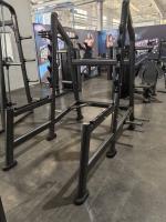 China Brace Squat Rack Lifting Platform U+PL1045 Triple Action Pivot Point Contoured for sale