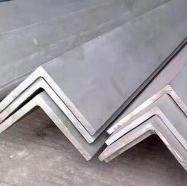 China 100x100x6mm A36 Carbon Steel Profiles Equal Angle for sale