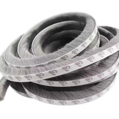 China Modern Design Apartment Door Seal Strip Brush Suitable for Aluminum Windows Gap Wool Pile PP Material Weather Stripping for sale