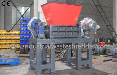 China Industrial Scrap Pet Bottle Shredder / Crusher Double Shaft Environmental Friendly for sale