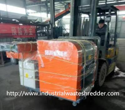 China Jumbo Bag Scrap Plastic Film Shredder Double Shaft For Soft Type Materials for sale