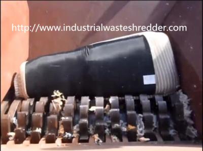 China Waste Mattress Shredding Machines 15 - 30rpm Speed 20mm Rotor Blade Thickness for sale