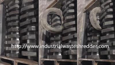 China Scrap Rubber Tire Shredding Equipment Double Shaft With Wear Resistant Blade for sale