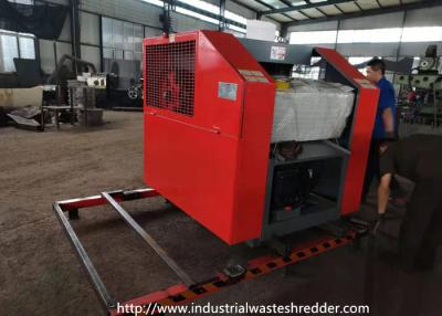China PP PE LDPE PVC Films Bags 2mm Plastic Waste Shredder Crusher for sale