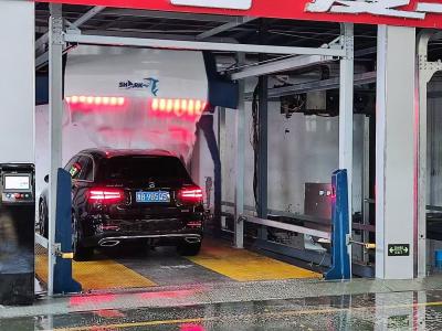 China Three Axis Moving Touch Free Car Wash Machine High Water Flushing Pressure 360 Auto Wash Touchless Machine for sale