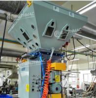 China Plastic Granules Gravimetric Dosing Mixing System For Extrusion CE for sale